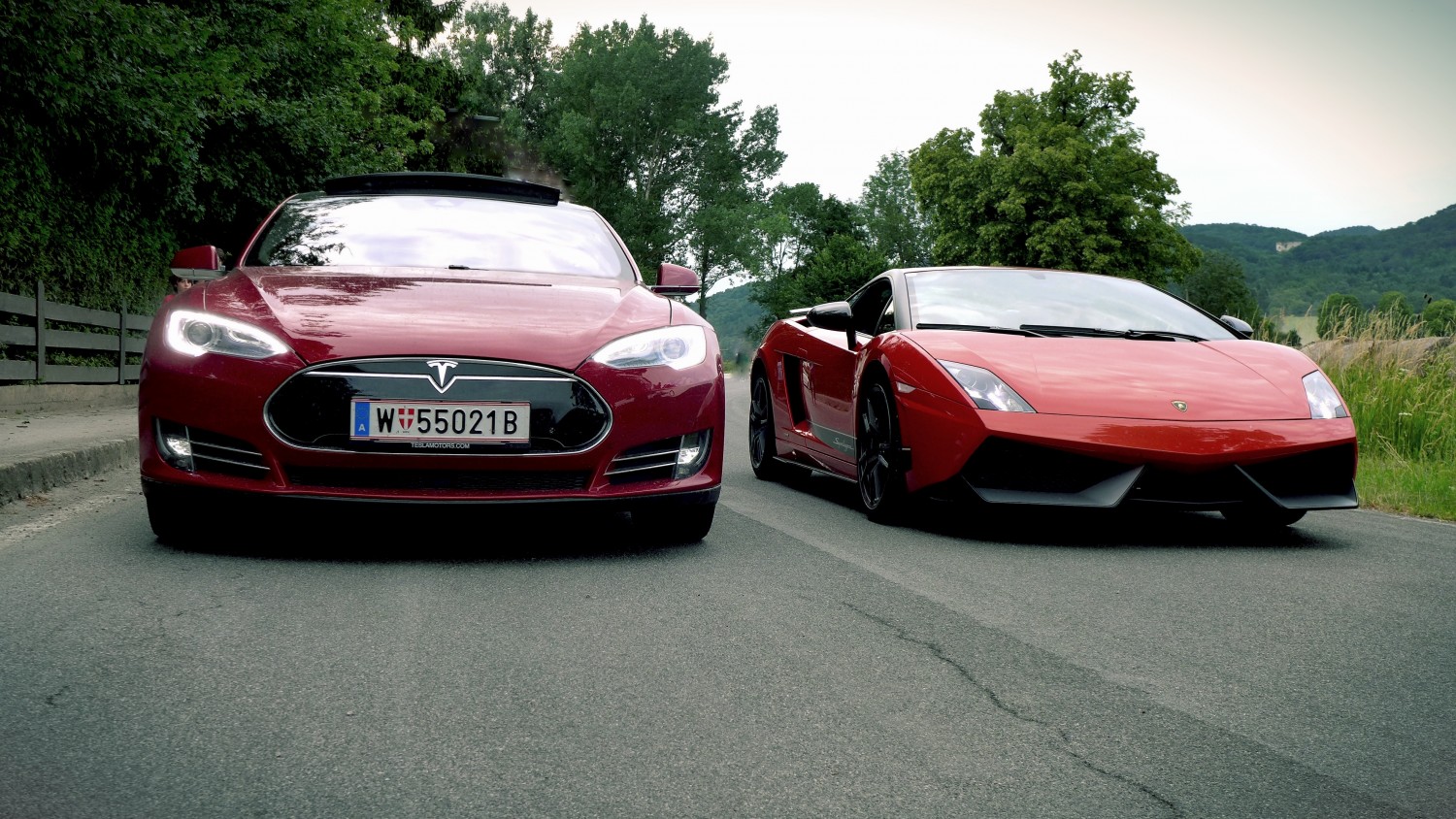 Lamborghini Gallardo vs. Tesla Model S - Motorblock