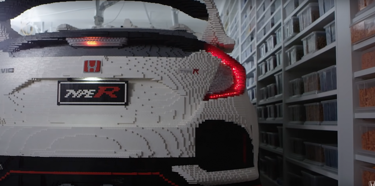Honda Civic Type R aus Lego - Motorblock