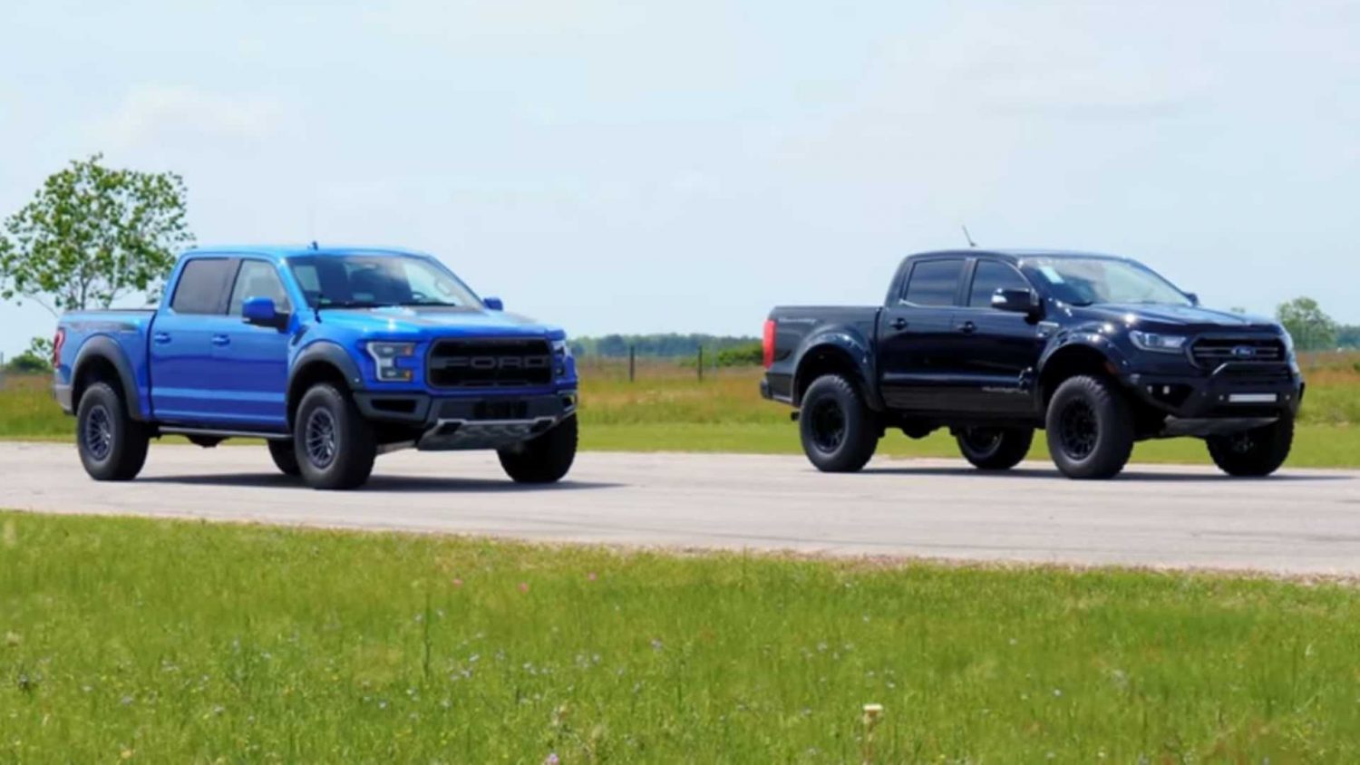 Hennessey VelociRaptor Ranger gegen Ford Raptor von der Stange